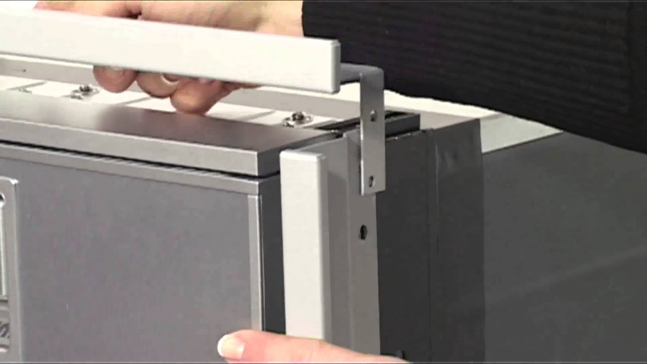 How to install a flush mounting flange on a Webasto Cruise Elegance ...