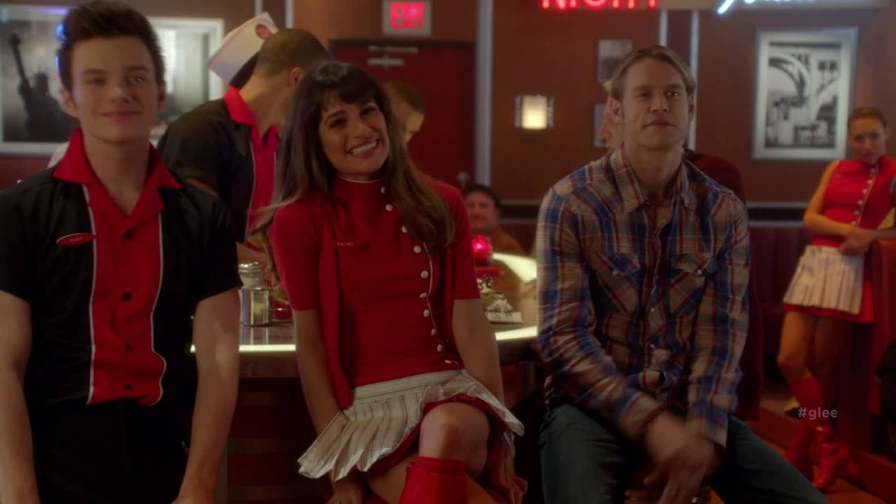GLEE Full Performance of Piano Man - YouTube