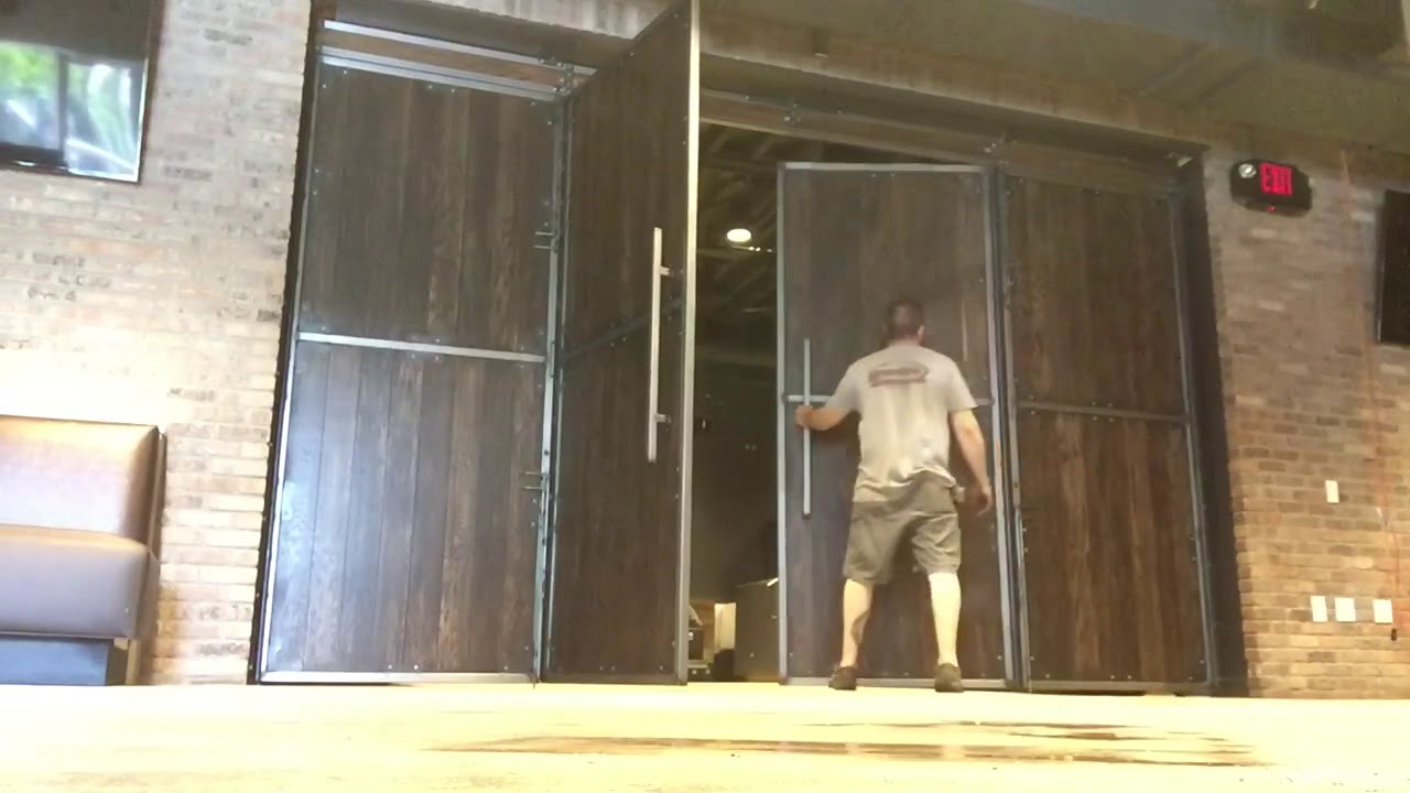 14’ door system I designed and built - YouTube
