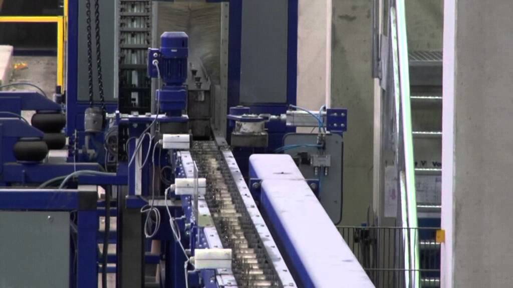 Schalungstransport und -reinigung | Conveyor and cleaning machine for ...