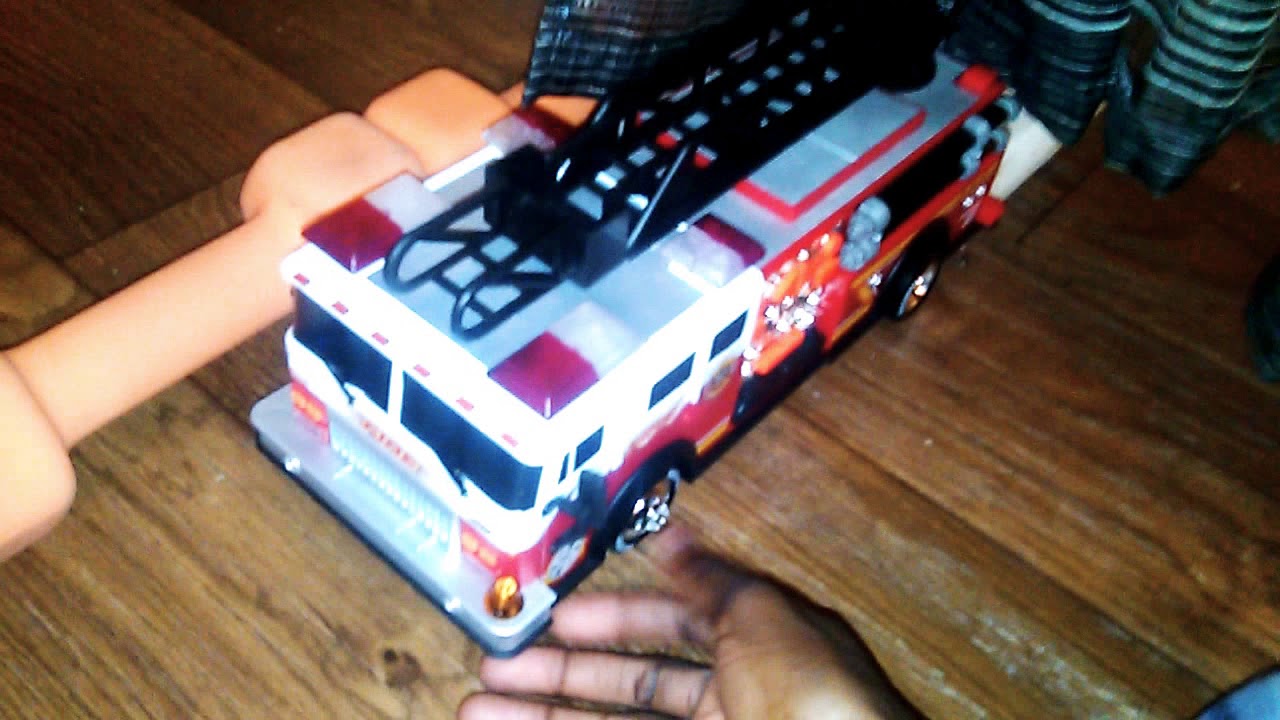 2017 T.S.I Road Rippers Rush & Rescue '02 Pierce Dash RearMount Aerial ...