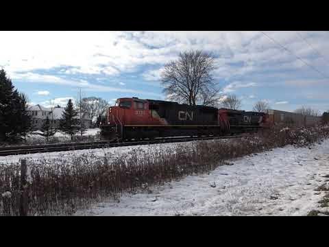 New spot with snow on ground. Melrose diamond. CN 5720 & 2277, mixed freight train. - YouTube