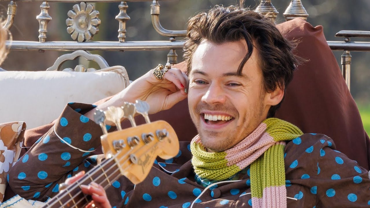 HARRY STYLES FILMING A MUSIC VIDEO IN LONDON #1 (Feb 12) - YouTube