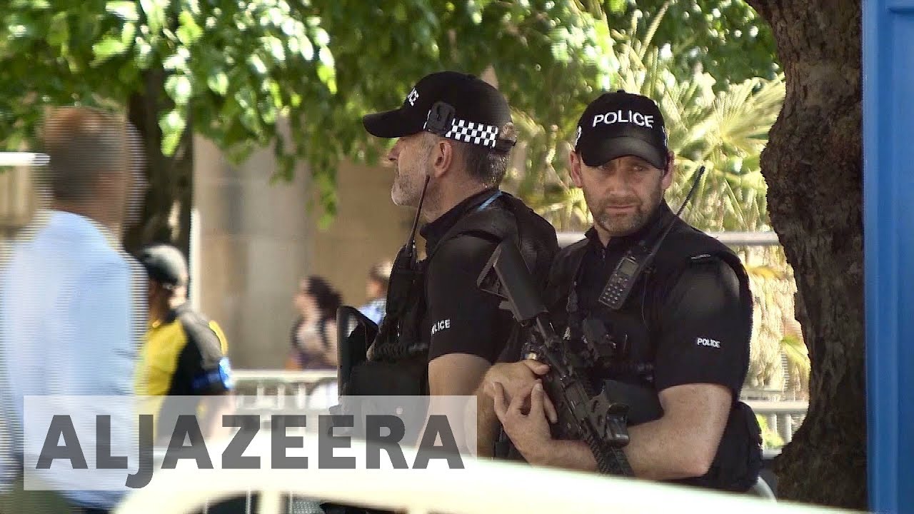 Manchester attack: Police raids continue in full force - YouTube