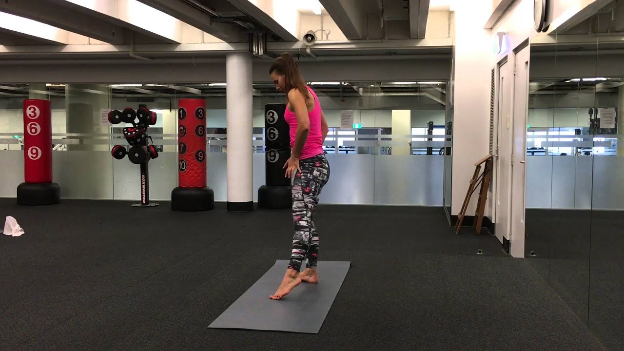 GLUTES AND CORE TRAINING CLASS - YouTube