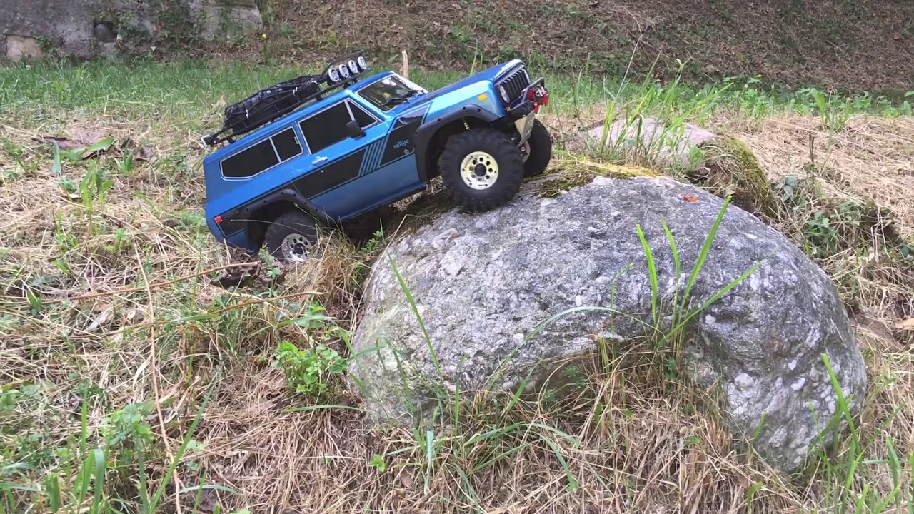 Redcat gen 8 Scout II. First outdoor trial part 1 - YouTube