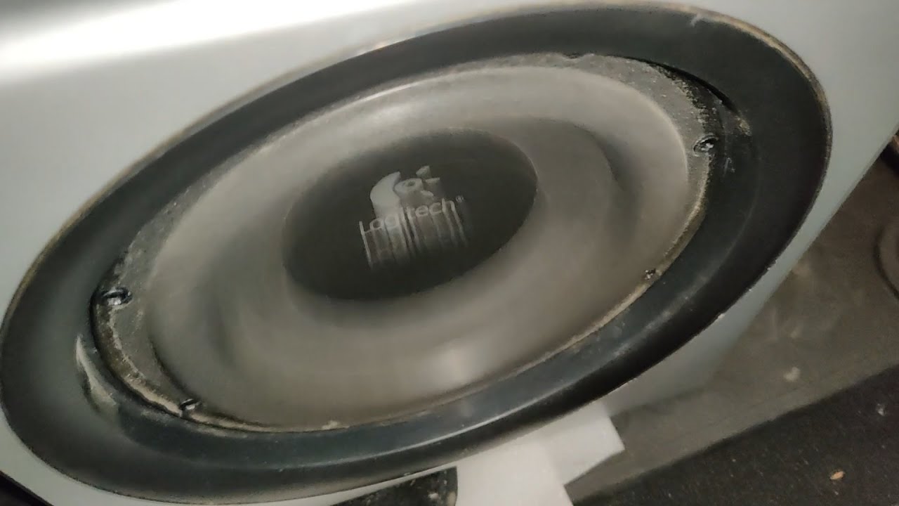 Logitech Z2300 Subwoofer in car - Test - YouTube