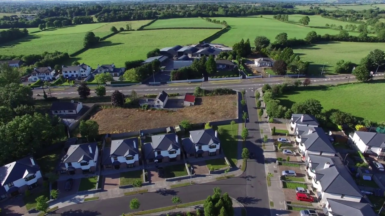 Ard Grainne , Moate Co. Westmeatch . Ireland - YouTube