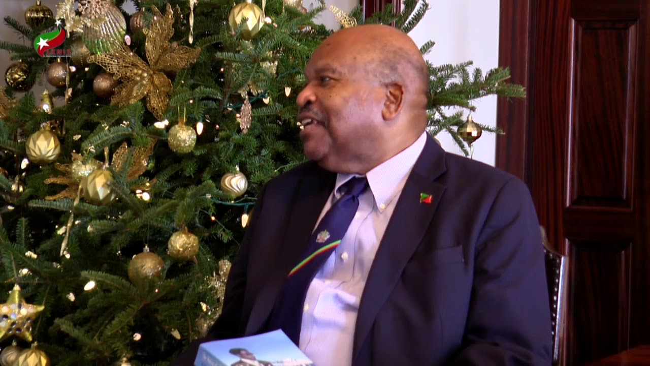 Presentation of Sir Kennedy Simmonds Autobiograpy to Governor General ...