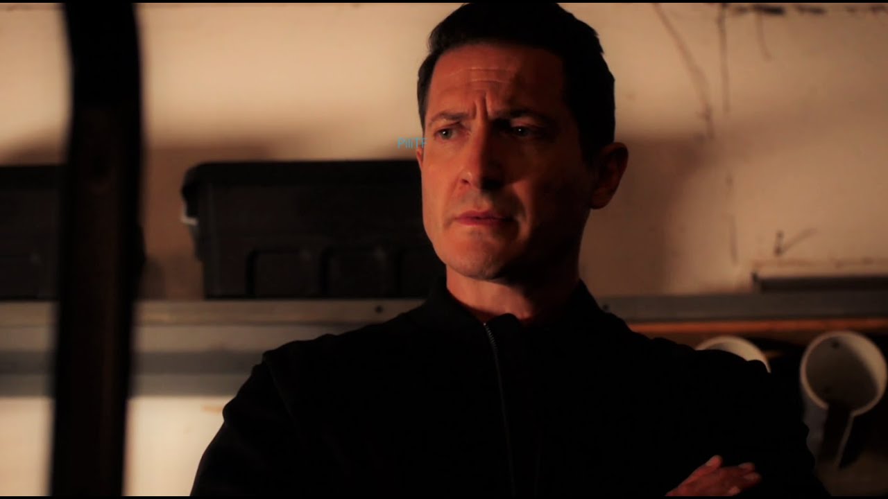 Sasha Roiz as Det. Lou Ransone. 911 on Fox. S3E16 "The one that go away ...