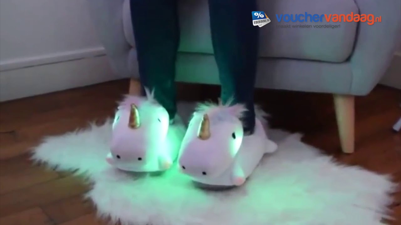 Unicorn sloffen | Leuke eenhoorn pantoffels met of zonder LED - YouTube