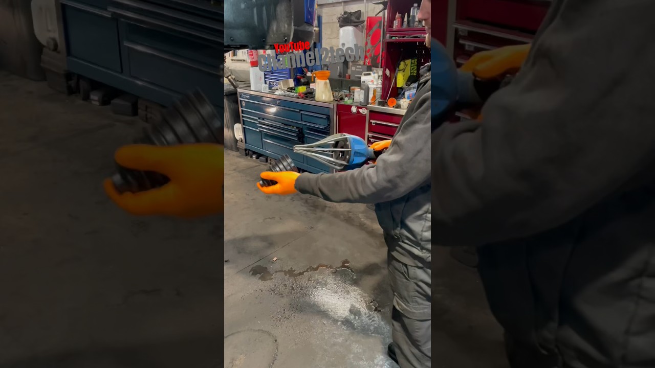 Badass TOOL 🤯 #garage #repair #cars #fail #automobile - YouTube