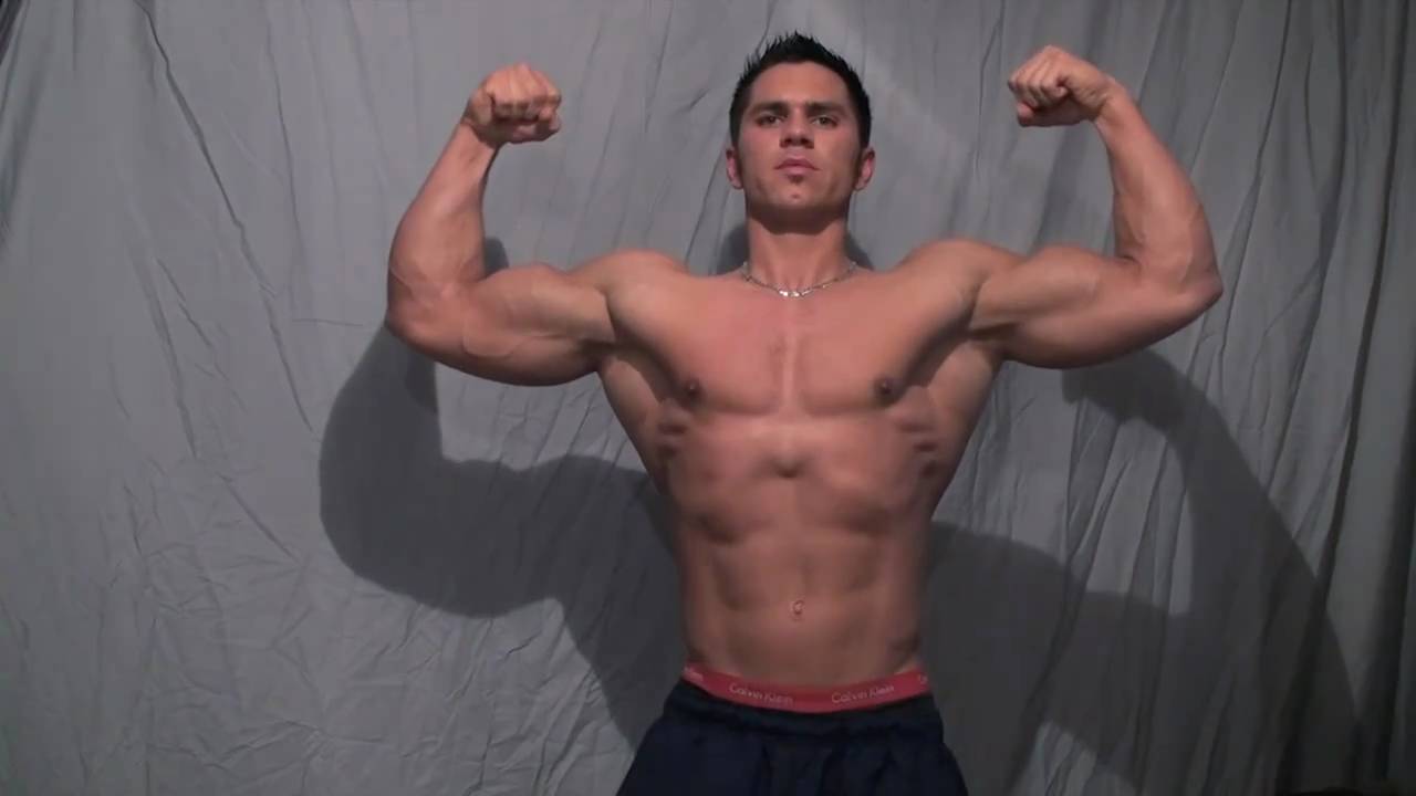 German Natural Bodybuilder - YouTube