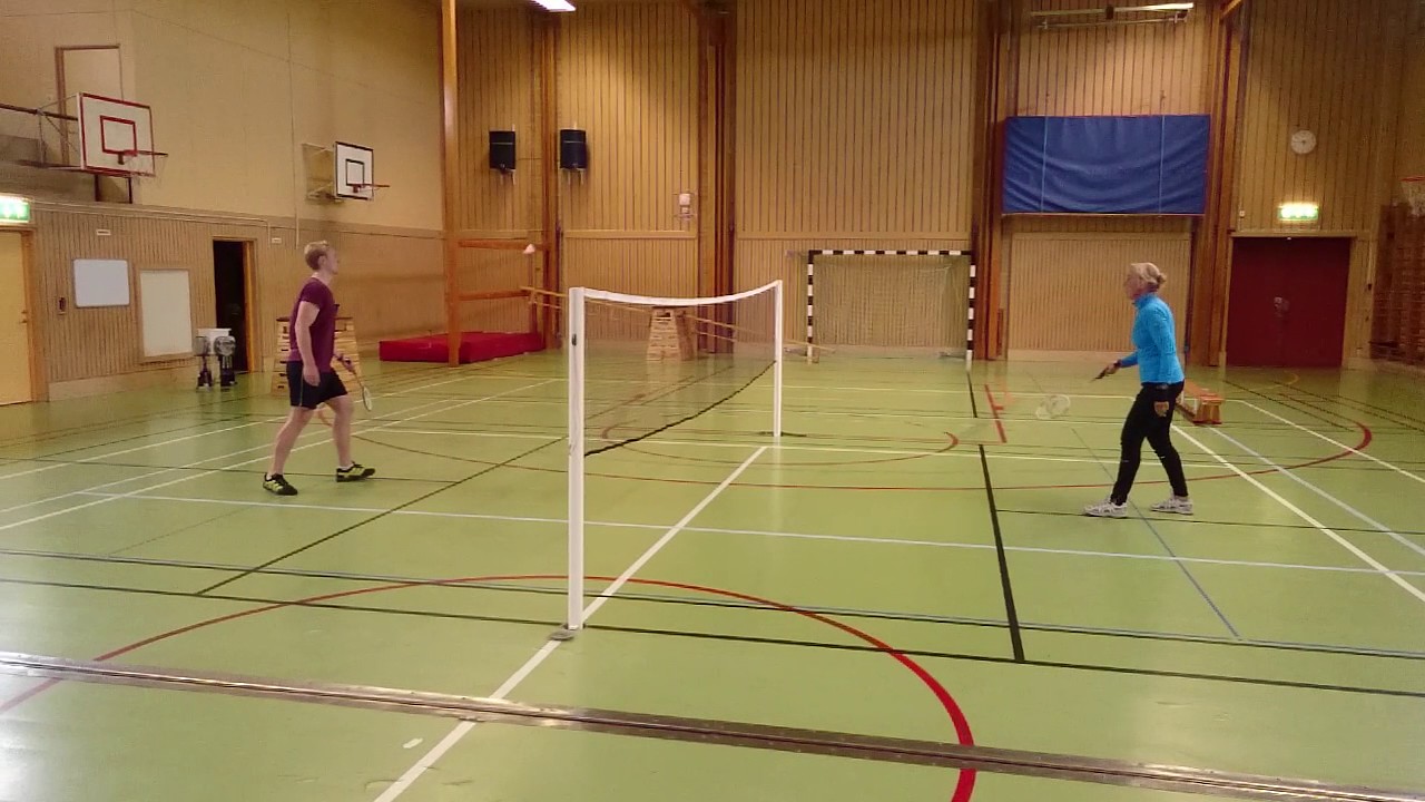 Badminton E - YouTube