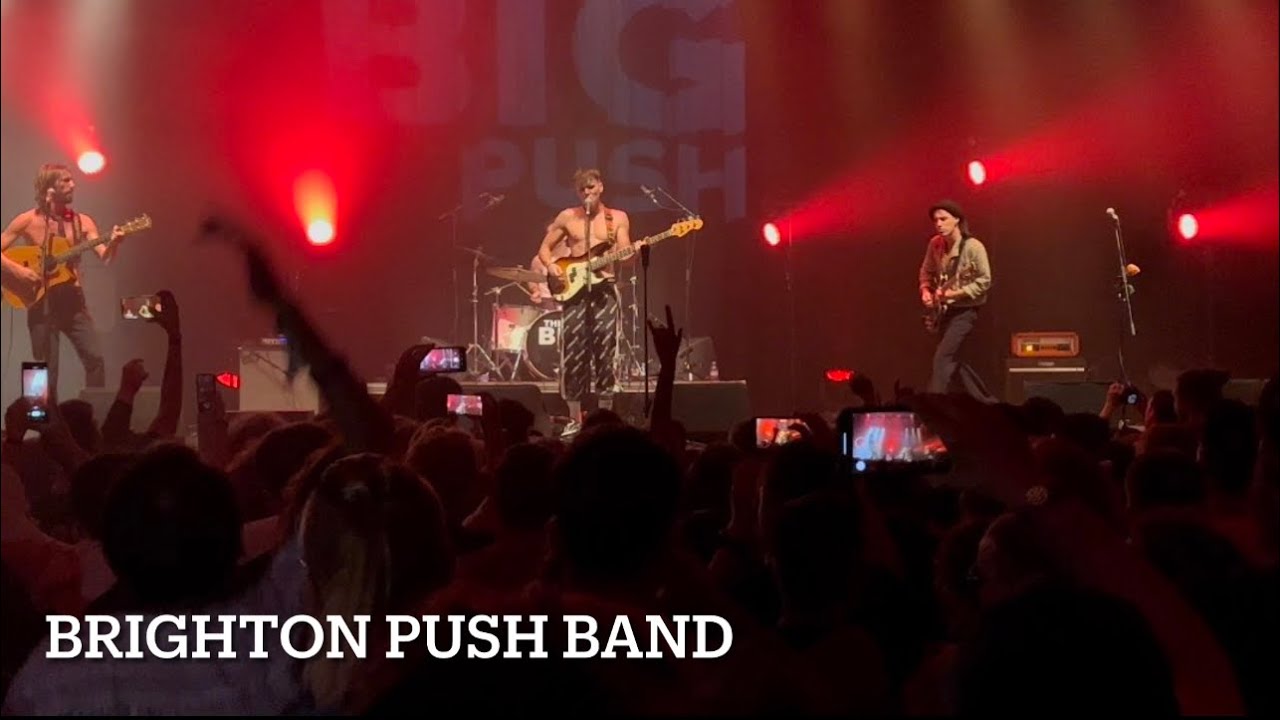 🇬🇧 [4K] Sep 2022 The Most Popular Rock Push Band of All Time Brighton ...