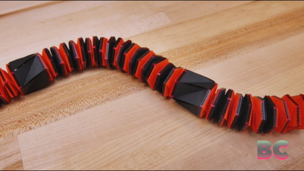 Engineers create a caterpillar-shaped robot that splits into segments ...