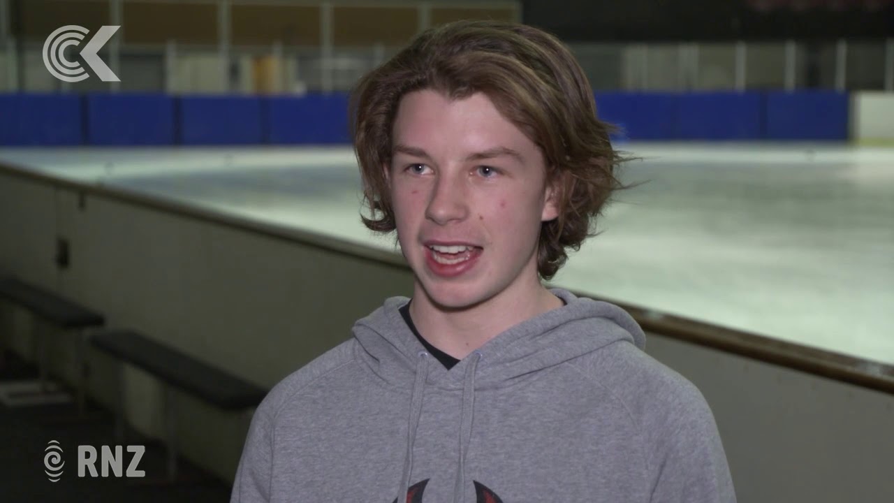Teen ice hockey sensation heading to Canada on scholarship - YouTube