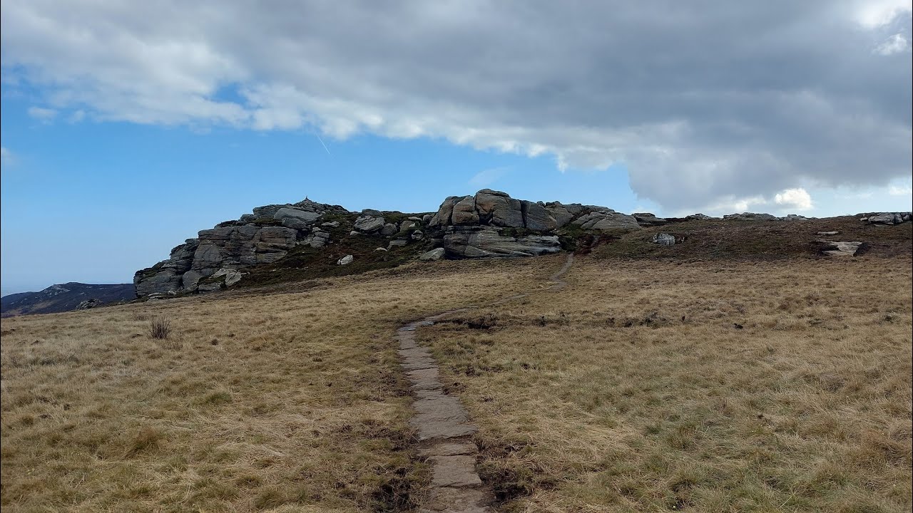 Spylaw - Coquet Cairn - Selby's Cove - Simonside Crags - Dove Crag Loop ...