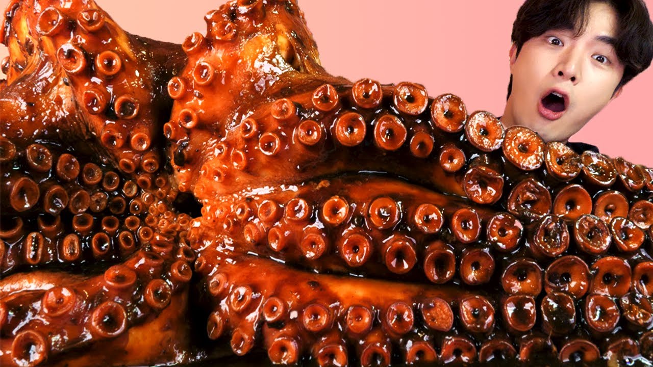 MUKBANG ASMRㅣFantastic! Giant Octopus With Black Bean Sauce Eat🐙Korean ...