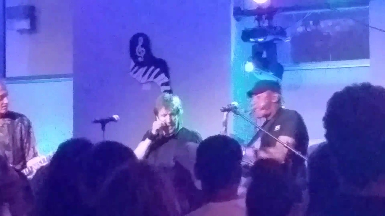 Mike Antunes killing it on the sax. John Cafferty & Beaver Brown Band ...