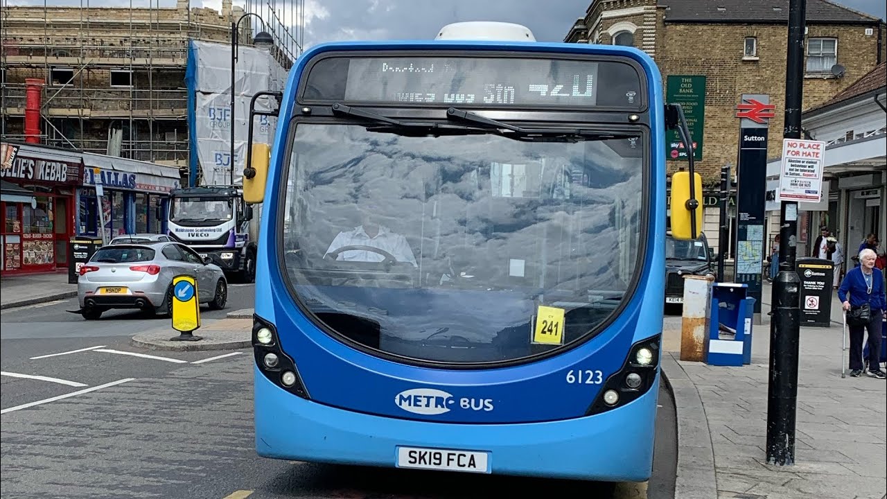 *SK19 FCA*Metrobus 2019Reg Wright StreetLite DF - YouTube