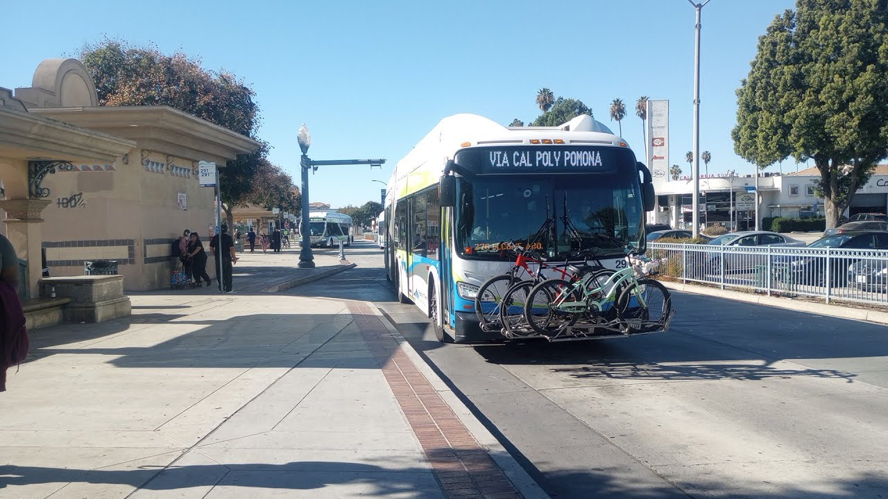 2020 Foothill Transit New Flyer XN60 2923 - YouTube