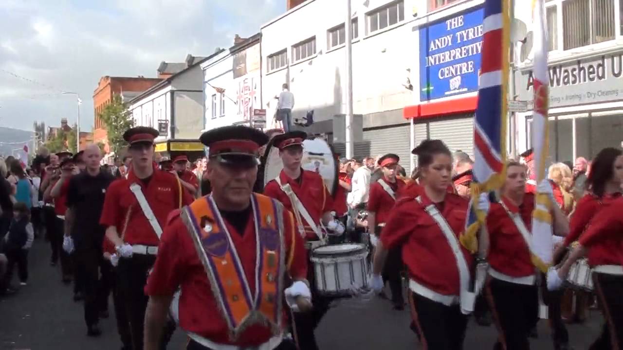Roughfort young loyalists @ Ulster Covenant Centenary parade 2012 - YouTube