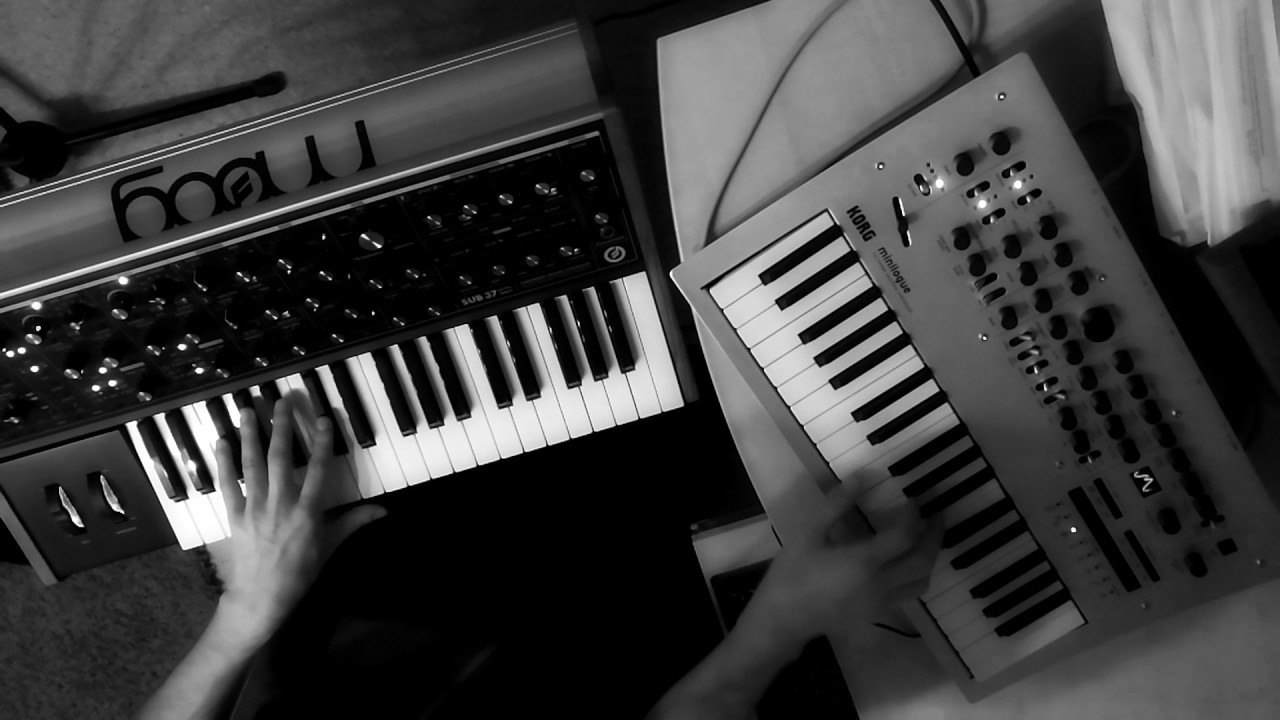 Moogologue #1 (Moog Sub 37 + Korg Minilogue) - YouTube