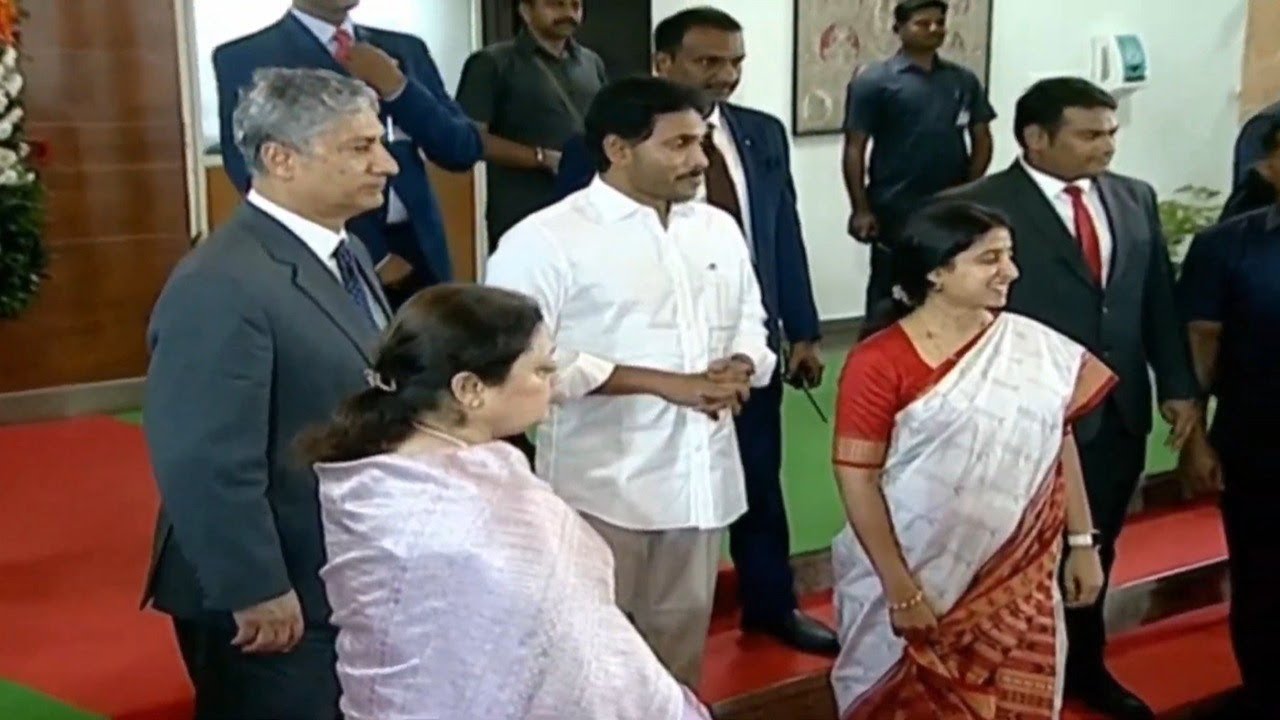 CM YS Jagan Attends AT Home Programme At Raj Bhavan | AP Governor ...