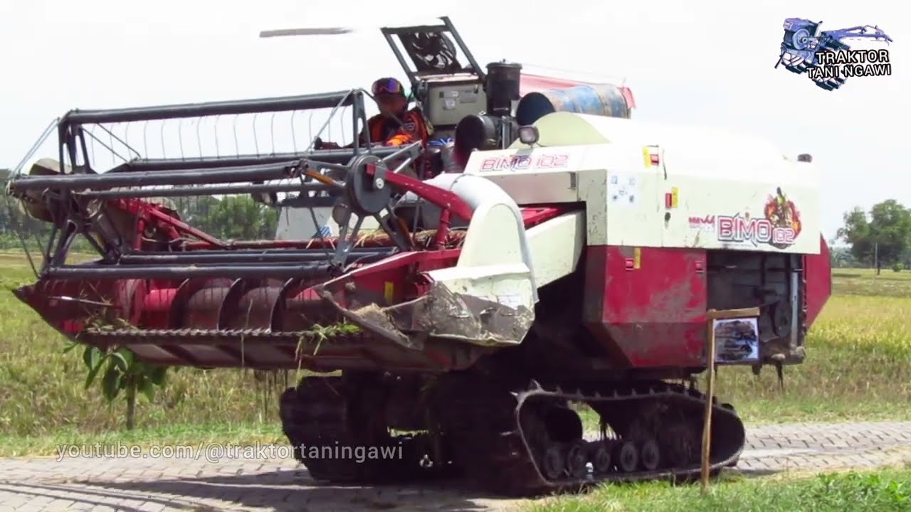 Combine bimo 102 through the paping road - YouTube