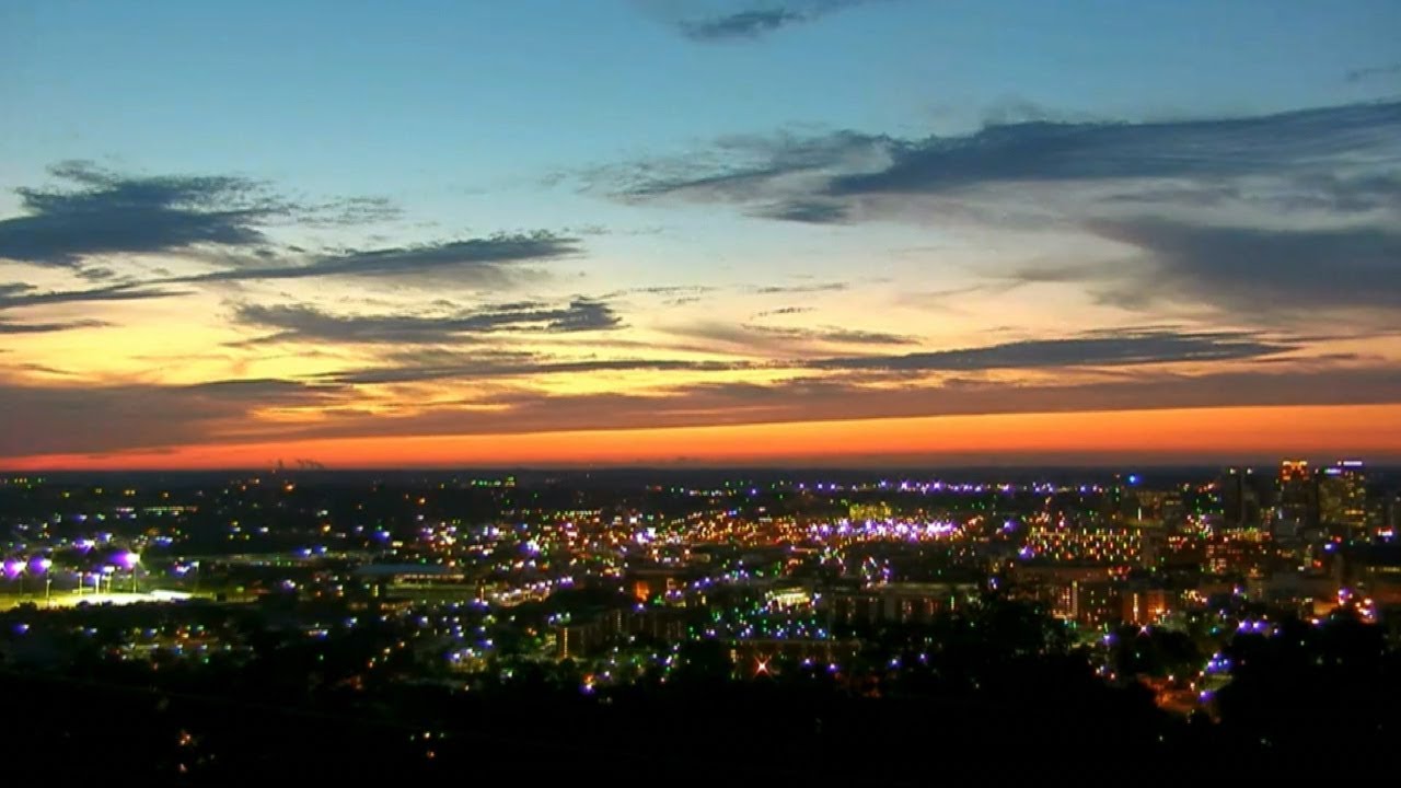 Day turns to night in Birmingham, Alabama - YouTube