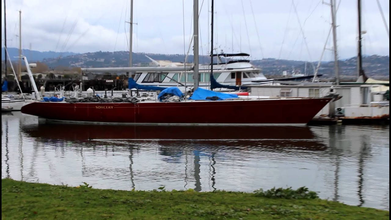 Maxi-sloop Sorcery - YouTube