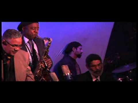 Russel Brown Performs "Bluezette" - YouTube