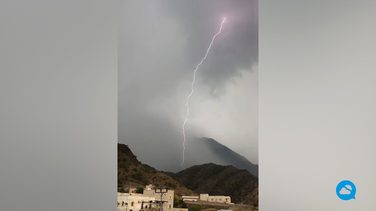 Very violent storms in Qilwah, Saudi Arabia - YouTube