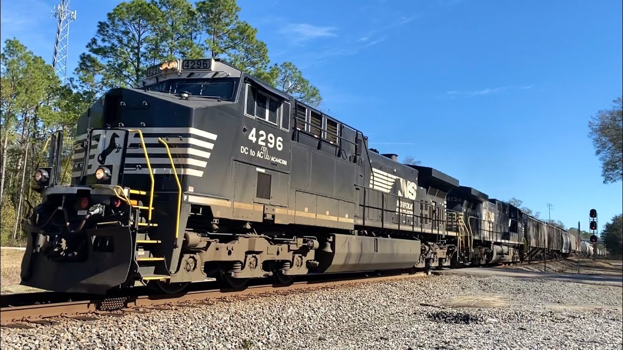 Norfolk Southern GE AC44C6M 4296 Leads NS 330 at Crawford - YouTube