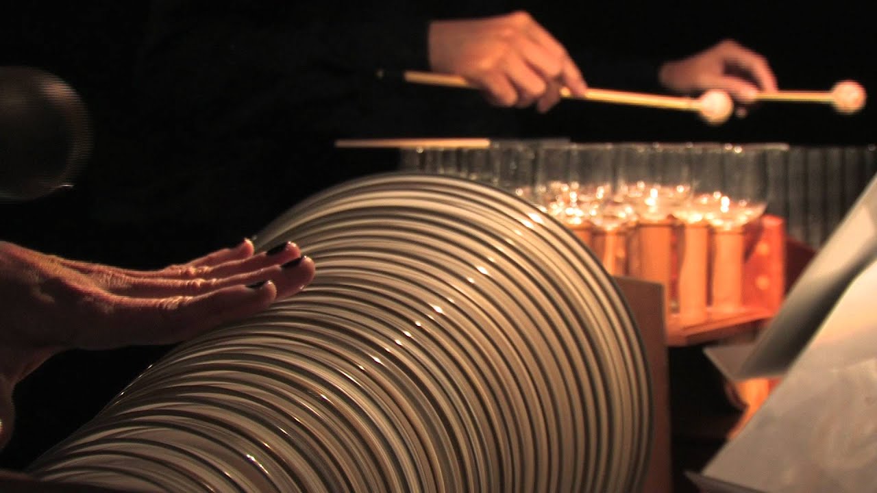 Philip Glass - Musicbox - Wiener Glasharmonika Duo.mov - YouTube