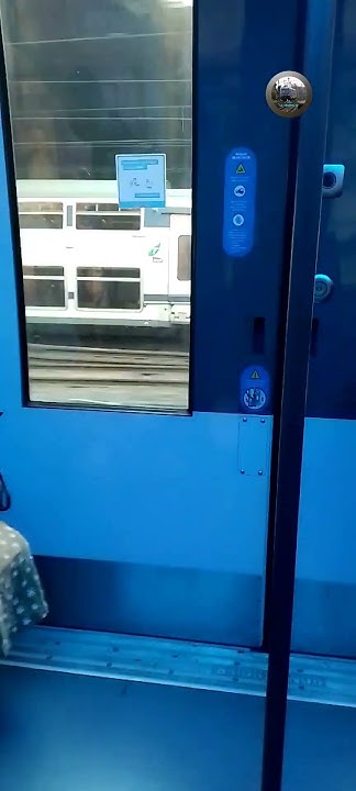 Course de train : Z5000 IDFM vs Z22500 ( mi2n eole ) - YouTube