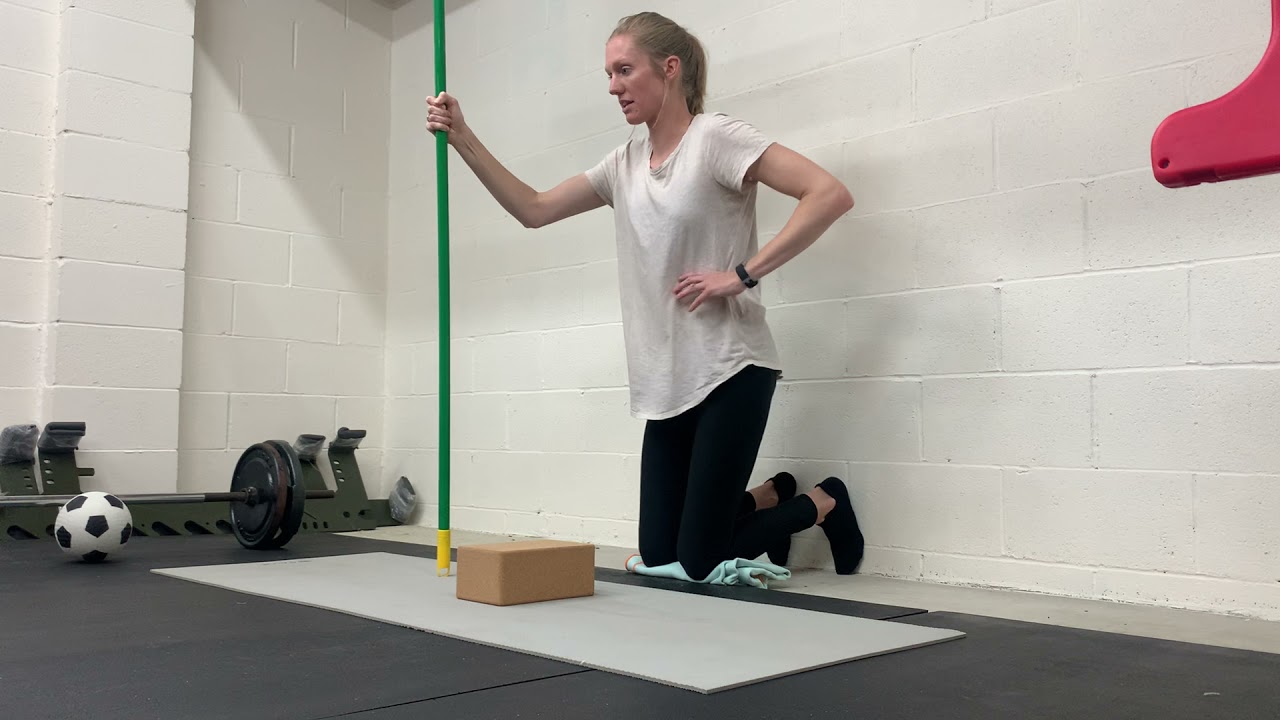 Closed Chain Hip Lock + Hip flexor lift-offs - YouTube