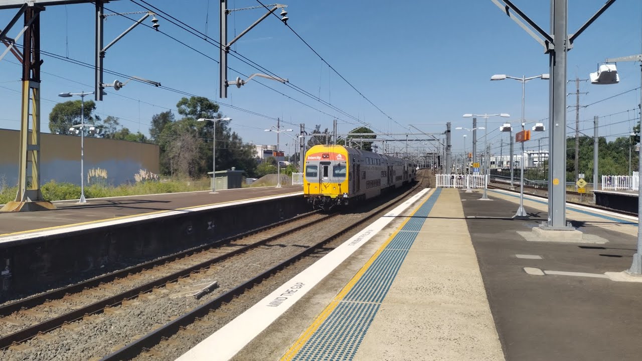 Vlog 48: Trainspotting at Clyde station - YouTube