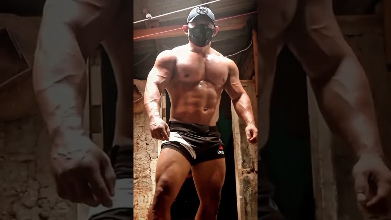muscle man posing - YouTube