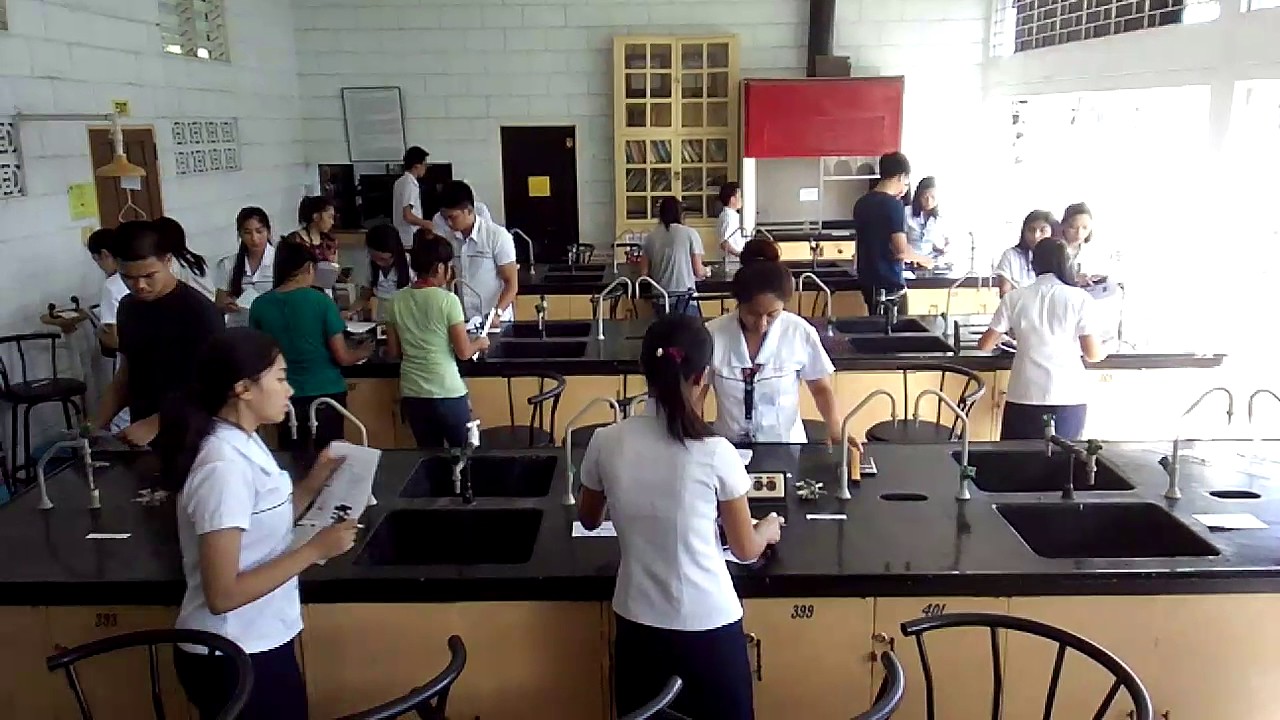 Moving Exam in a CHEM105L Class - YouTube