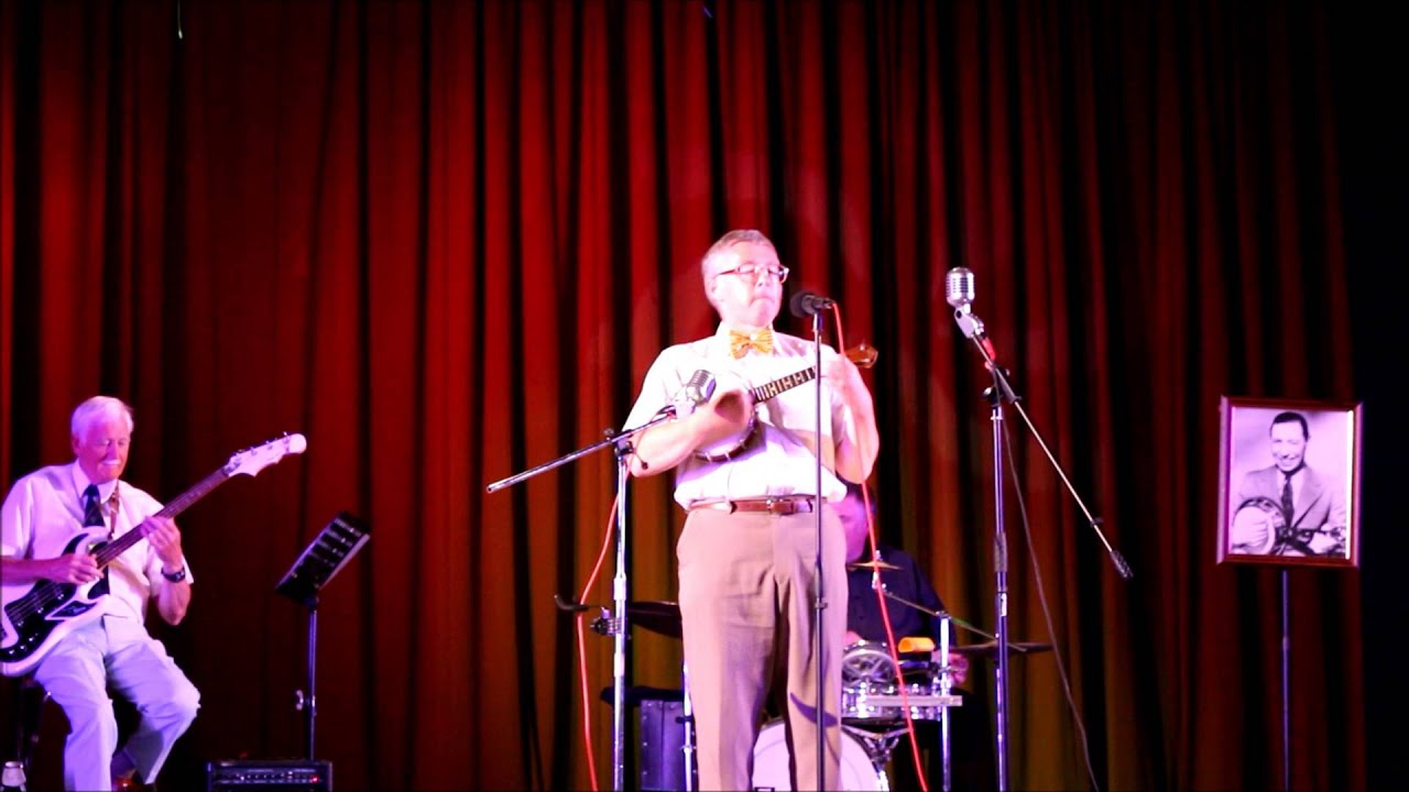 Jonathan Baddeley sings Grand And Healthy Life July 2013 - YouTube