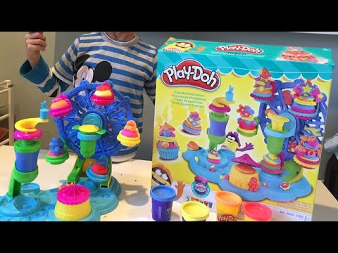 Play-Doh Cupcake Celebration Playset UNBOXING - YouTube