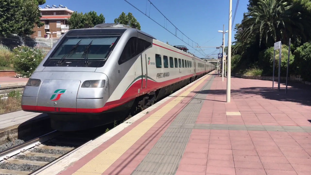 ETR 470 “Ex Cisalpino” in Tirrenica - YouTube