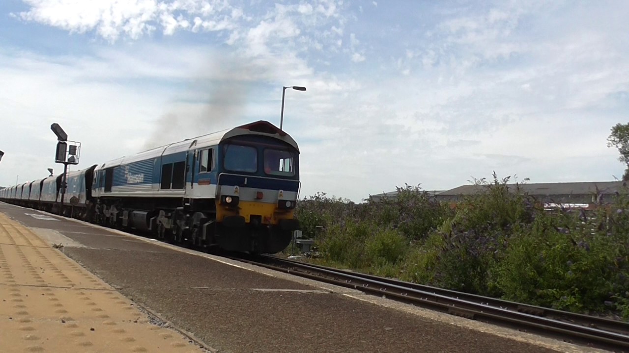 Hanson Class 59 no: 59104 @ Westbury {7A77} 18/07/2017. - YouTube