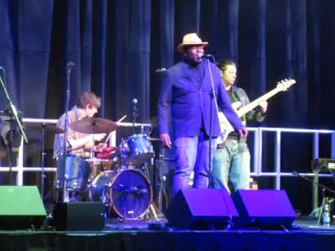 Kirris Riviere & the Delta du Bruit