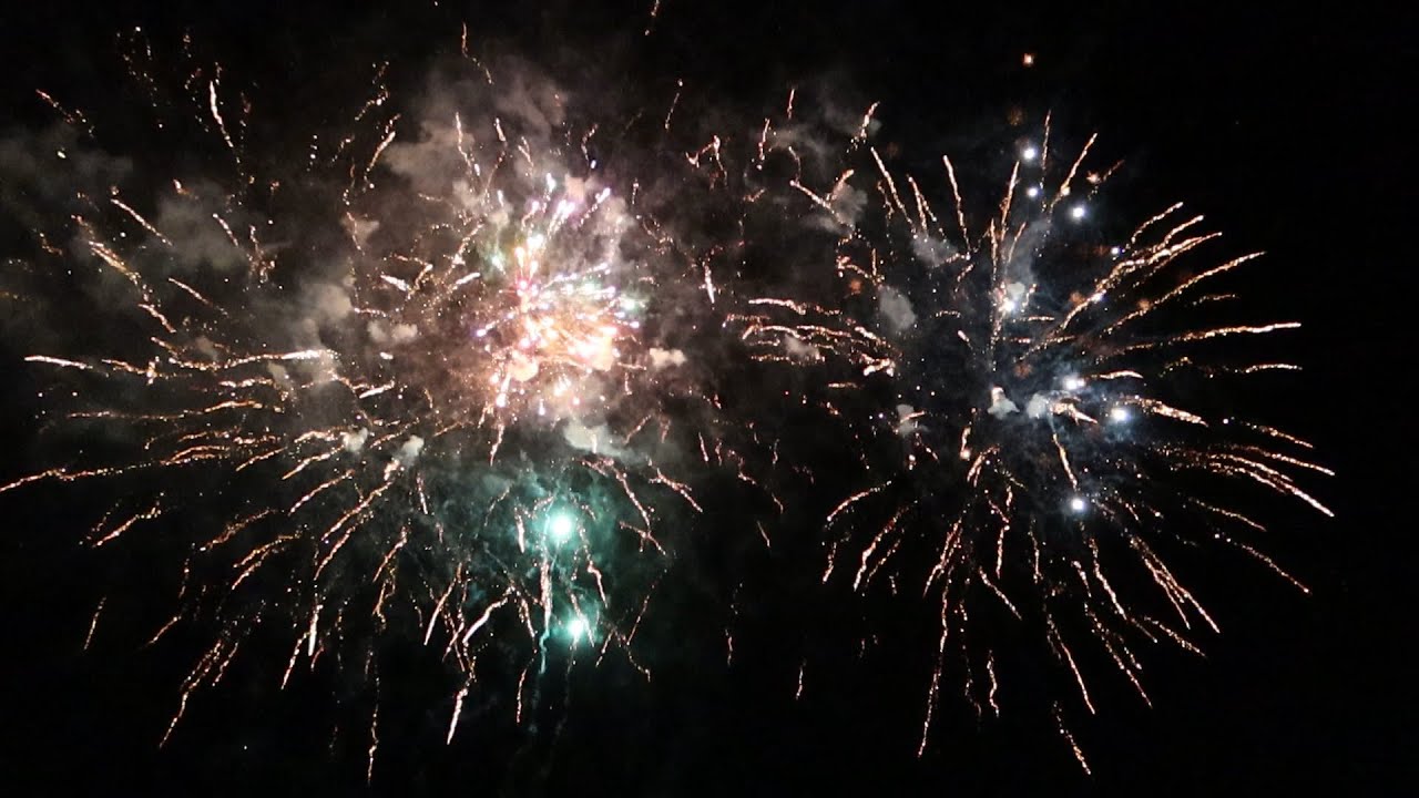 Brookfield Junior School 2021 Best Ever Firework Display to Music - YouTube