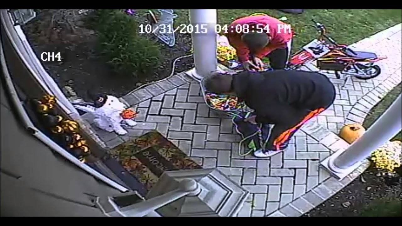 kids stealing my halloween candy! - YouTube