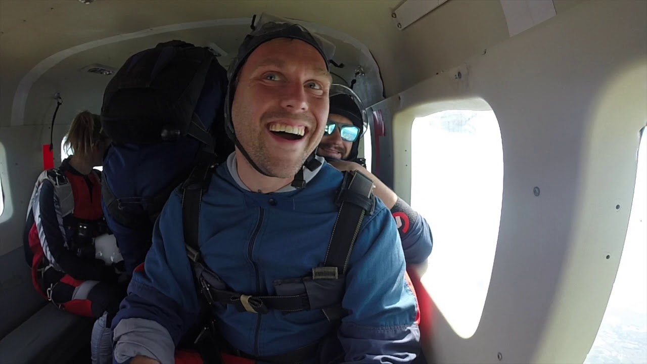 Sky Diving with UK Parachuting in Beccles Suffolk 4/7/19 - YouTube