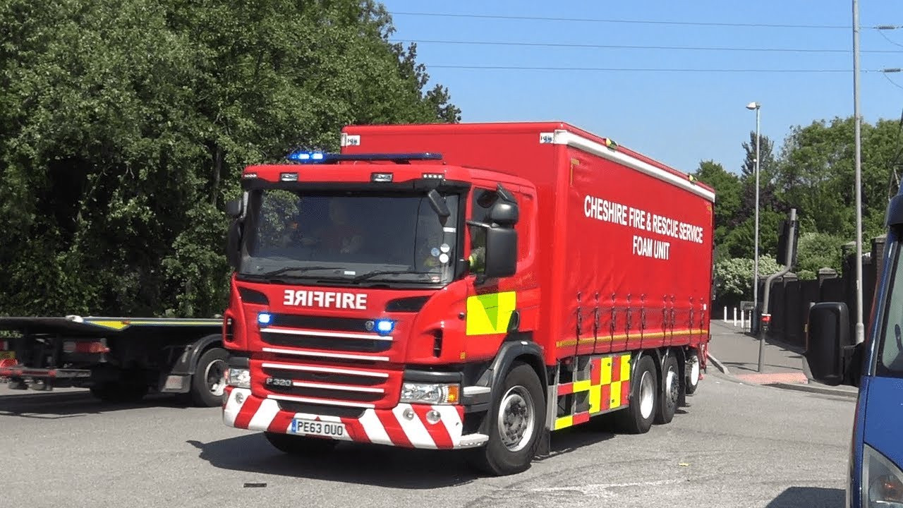 *RARE* Cheshire Fire & Rescue Service - Ellesmere Port Foam Unit + Pump ...